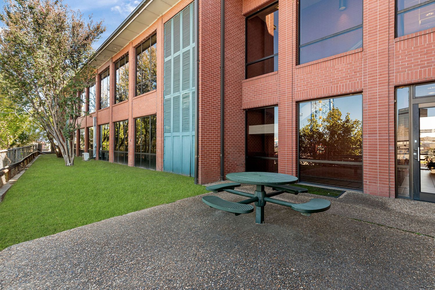 800 Spring St - 800 Spring St, Shreveport, LA 71101 - OfficeSpace.com